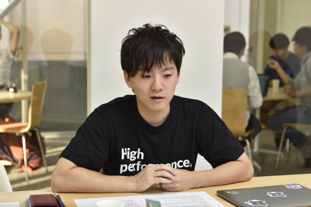 尊敬する仲間達と「初心者から、創れる人を生み出す」 Progate 加藤將倫CEO（第2話） | DIMENSION NOTE（ディメンションノート）